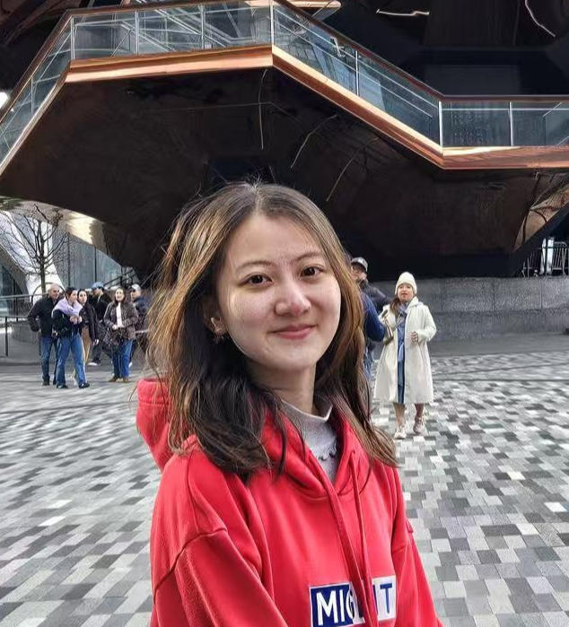 Xinyue Yu, Christina